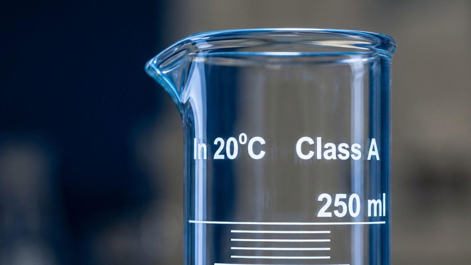 Measuring Cylinder Uses, Types, and Accuracy Guide - Osmosis Scientific